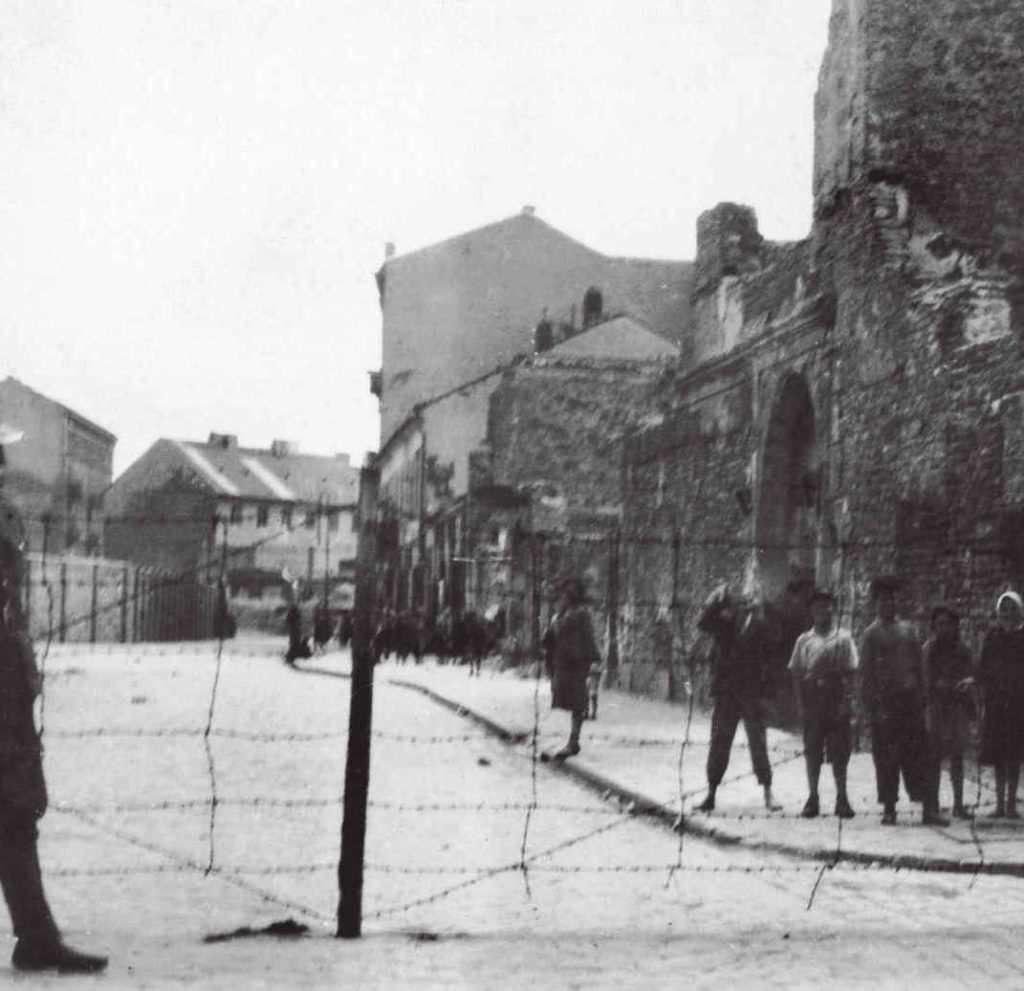 Messengers of Disaster: Raphaël Lemkin, Jan Karski, and Genocide ...